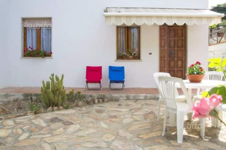 Casa L’olivastro Con Ampio Cortile Attrezzato - Posada