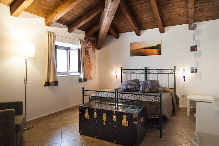 Maison Uzeda- Fantasticheria Home Suite Home - Catania Airport (CTA)