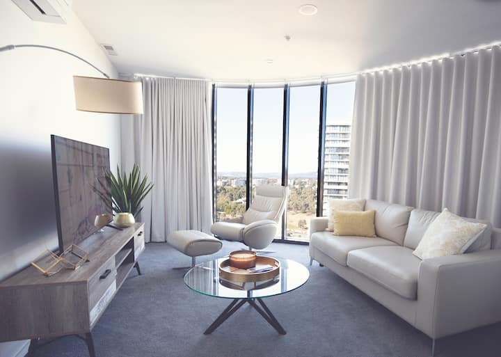 New 5 Star Luxury Apartment - Belconnen