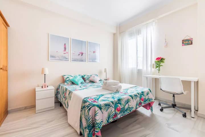Super-central Double Bedroom In Málaga - Málaga