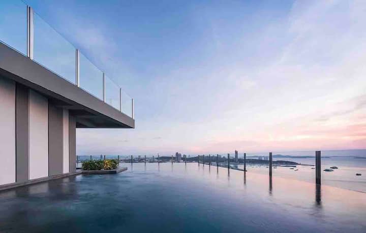 #017芭提雅the Base 无边泳池 网红民宿 市中心 近海 - Pattaya City