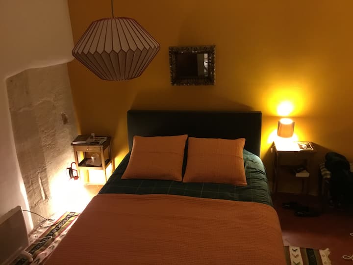 Arles-centre Historique-roquette - Arles