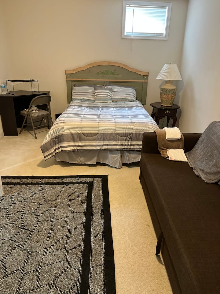 Private 1 Bedroom In Single Family Home. - Woodbridge, VA