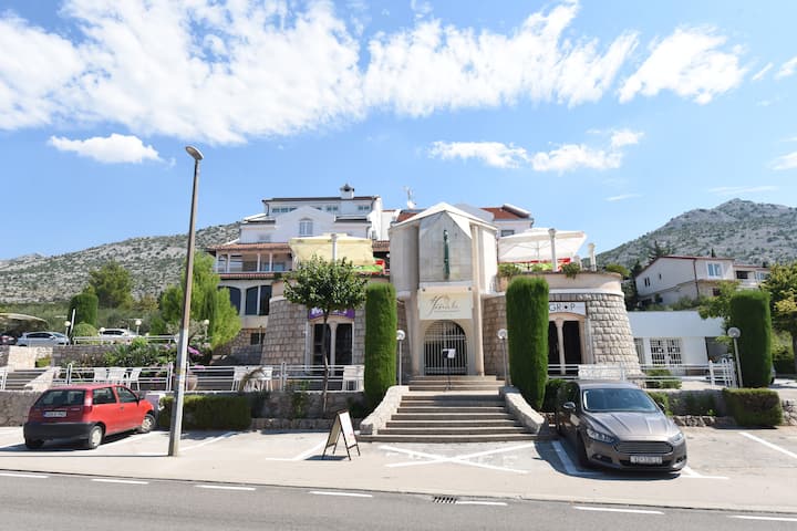 Hotel Vicko - Family Hotel - Stari Grad