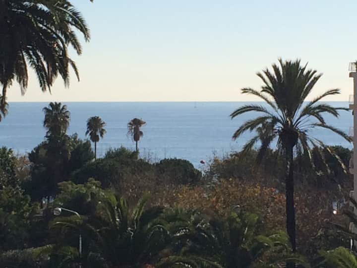 A Deux Pas Du Palais Et Des Plages 80 M2 Neuf - Cannes