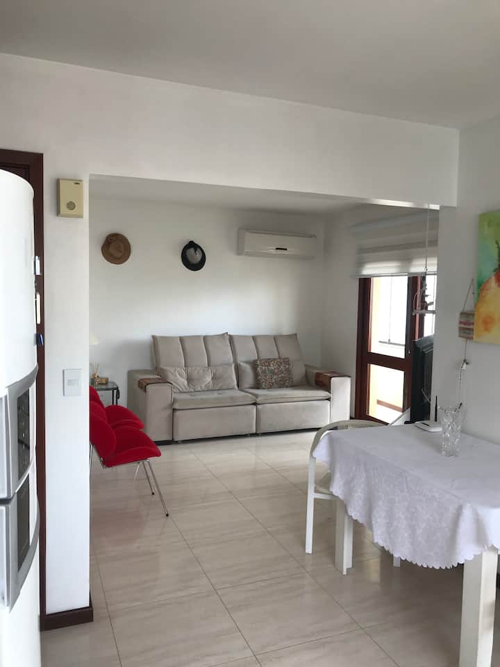 Apartamento De Andar Inteiro A 2 Quadras Da Praia - ブラジル トレス