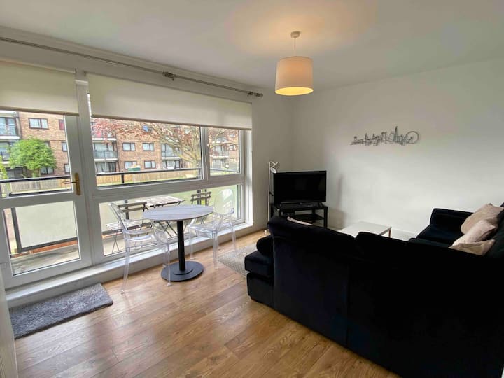 Spacious Two Bedroom Flat Near Peckham High Street - GCU London - Shoreditch University