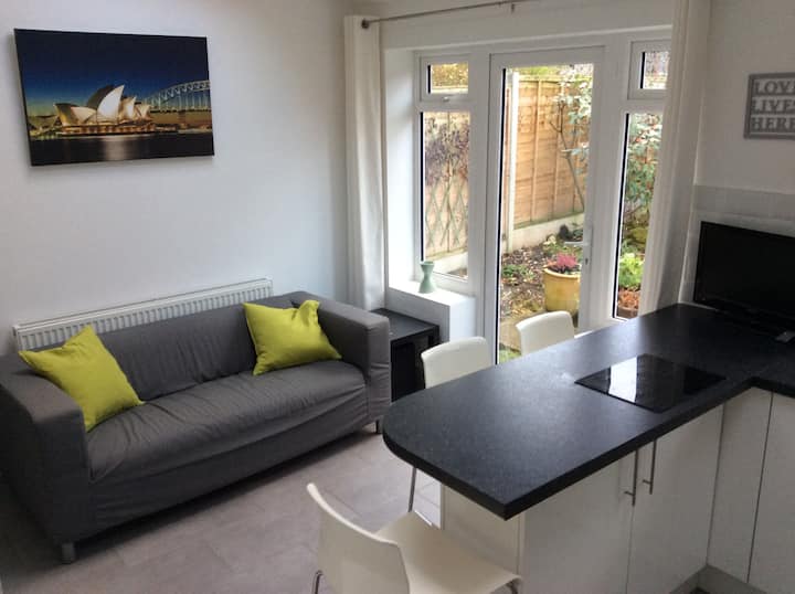 Double Room Close To Centre Of Shirley, Solihull - Solihull