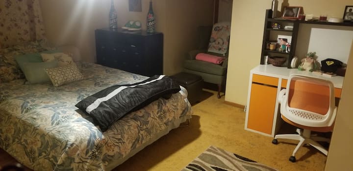 Comfortable  Home Away From Home .Safe And Relaxed - Mentor, OH
