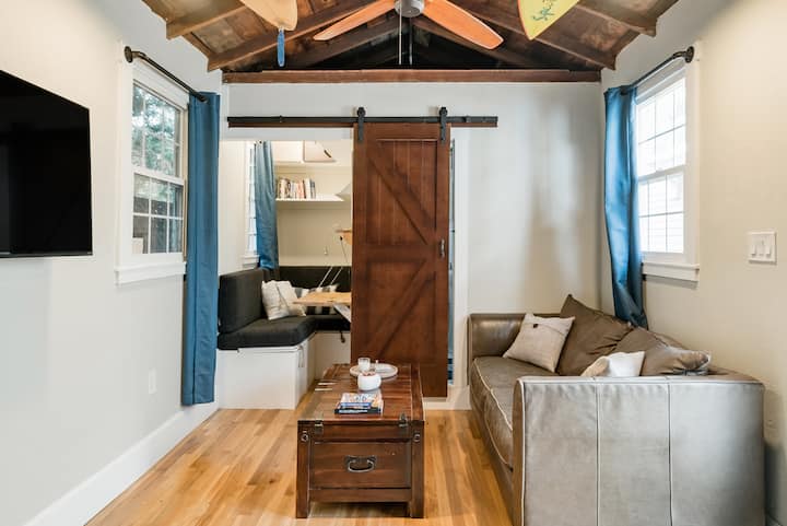 Surf Bungalow W/separate Workspace+daybed - Long Beach, CA
