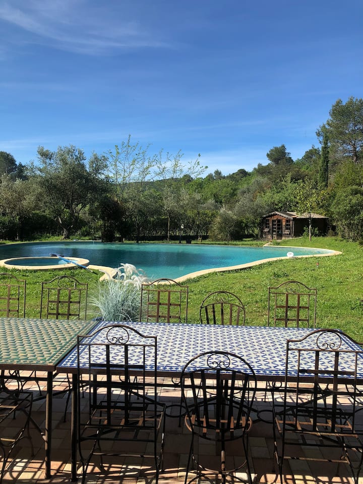 Belle Villa Provençale Avec Grande Piscine - Brignoles