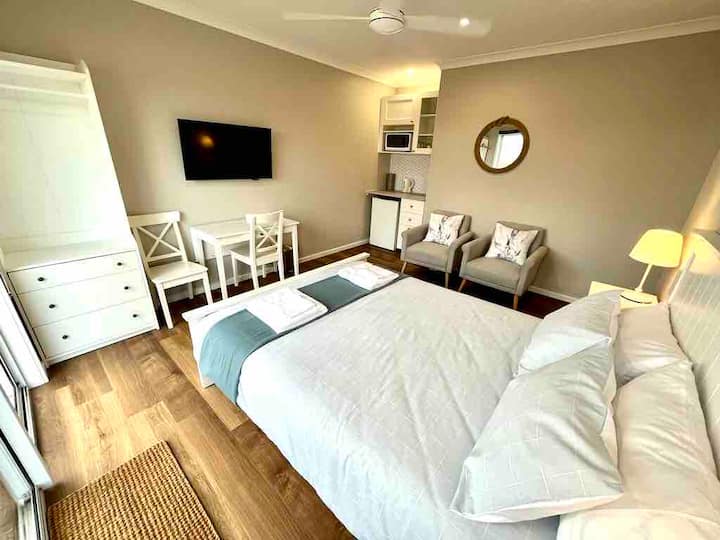 Newly Built Private Guest Suite With Own Ensuite - Warrnambool