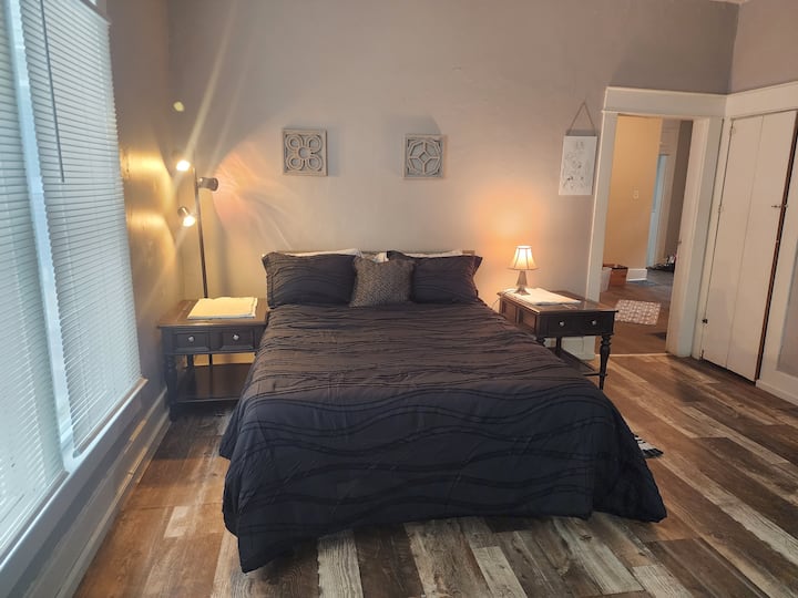 Low Priced Apartment Downtown - Off Street Parking - Fort Wayne, IN