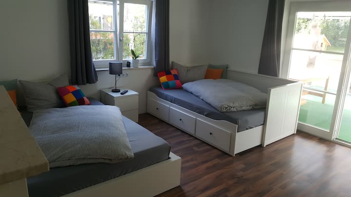 "Zimmer Mit Gemeinschaftsküche/ Bad In Sonthofen" - Sonthofen
