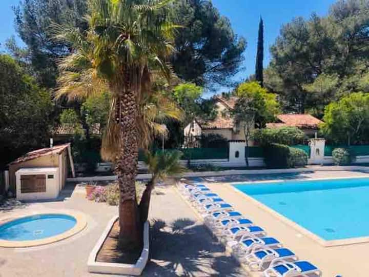 Appartement  4 Personnes Avec Rez De Jardin - Sanary-sur-Mer