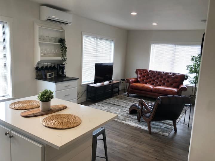 Executive Apartment - Great Location - Tacoma, WA