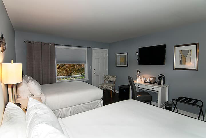 Boutique Inn - Wolfeboro, NH