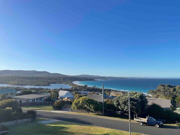 Lower Deck On Coffey, Binalong Bay - Binalong Bay