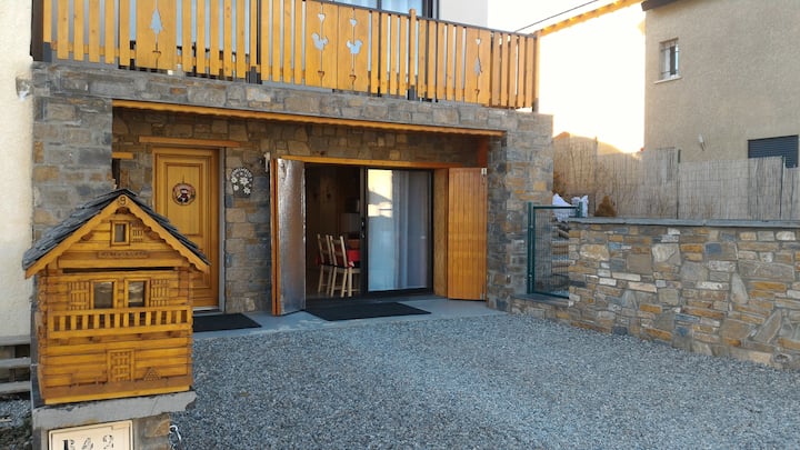 Très Joli Studio De 25m2 Dans Rdc D'un Chalet. - Puyvalador