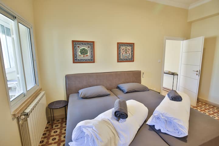 3-bedroom Apt. Steps To Center Of Town! Bezalel St - Jerusalem