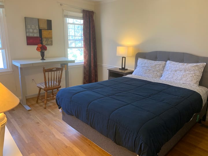 Nice Room Of Gaithersburg Of Md - Maryland