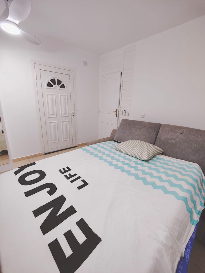 T1 à 500 M De La Plage - Guadeloupe