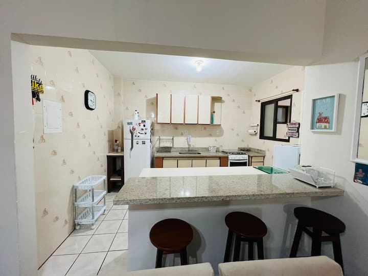 Apartamento Há 140 Metros Da Praia Do Morro - Guarapari