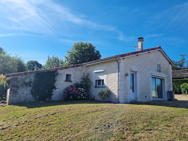 Maison Au Calme 3 Chambres - Bias