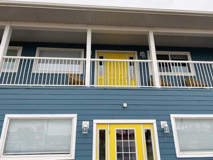 #5 Newly Renovated Suite Single Bed - Dawson Creek