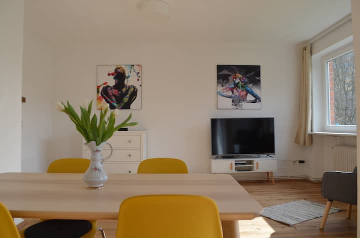 Charmante 2-zimmer-wohnung Mit Balkon - Lübeck