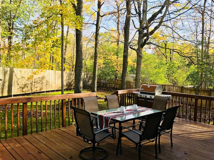 Clean And Cozy Aa Home Close To Michigan Stadium - Ann Arbor, MI
