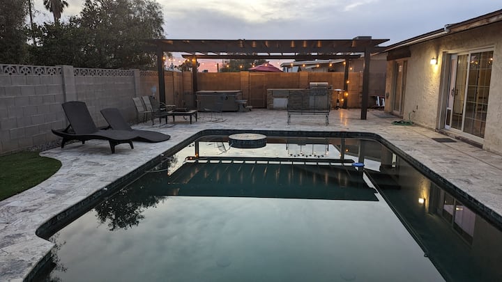 Downstairs Apartment W/ Pool - Glendale, AZ