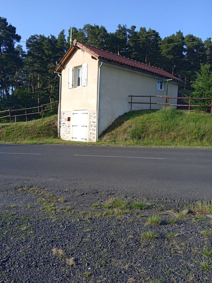 Petite Maison à La Campagne - Département Cantal