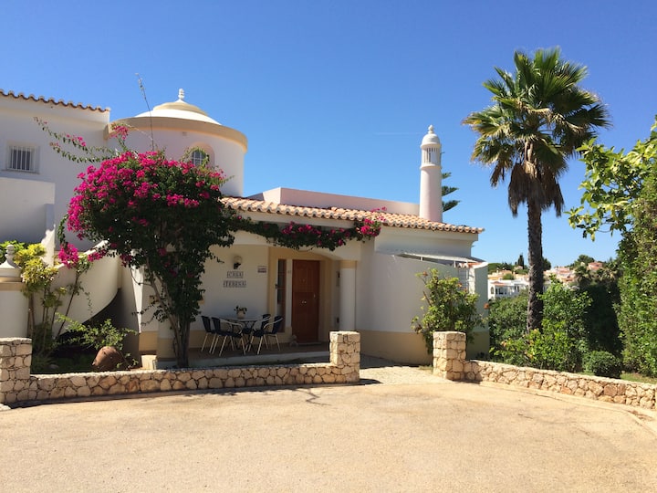 Casa Teresa -2 Bed. 3 Bath Villa. Sea Views & Wifi - Carvoeiro