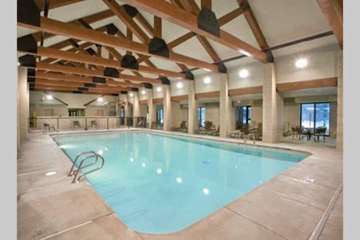 Worldmark West Yellowstone Two-bedroom - 4 Beds! - West Yellowstone, MT