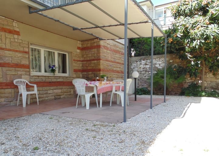 50 Mt Dal Mare Trilocale Con Spazio Esterno - San Vincenzo