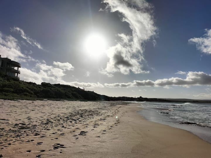 Ocean Vibes 500m From Main Beach - Jeffreys Bay