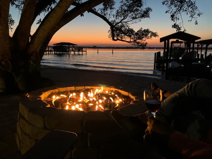 Casa De La Playa! Luxury Isld Living W/ Boat Optn! - Merritt Island, FL