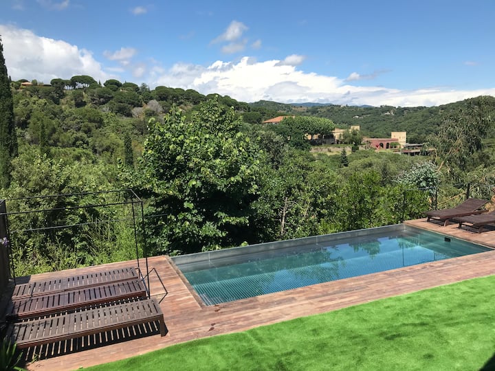 Vila In A Quiet Area, Close To The Sea And Forest - Caldes d'Estrac