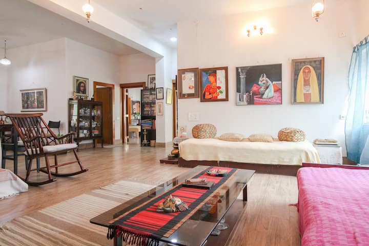 Artistic Open-concept Traditional Bengali Home - Howrah