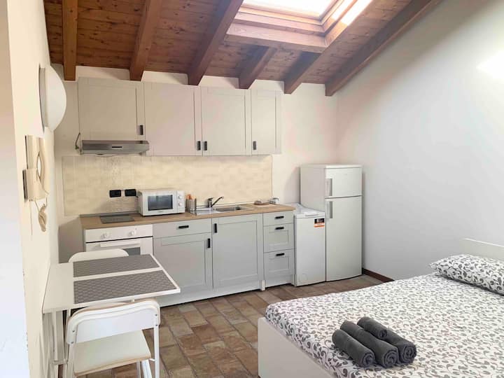 Charming Flat 💙 In Bergamo City & Orio Airport - Bergamo Orio al Serio Airport (BGY)