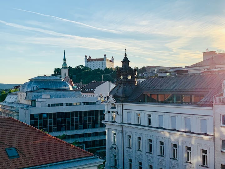 1-bedroom Top Floor Apartment In Heart Of Old Town - Bratislava