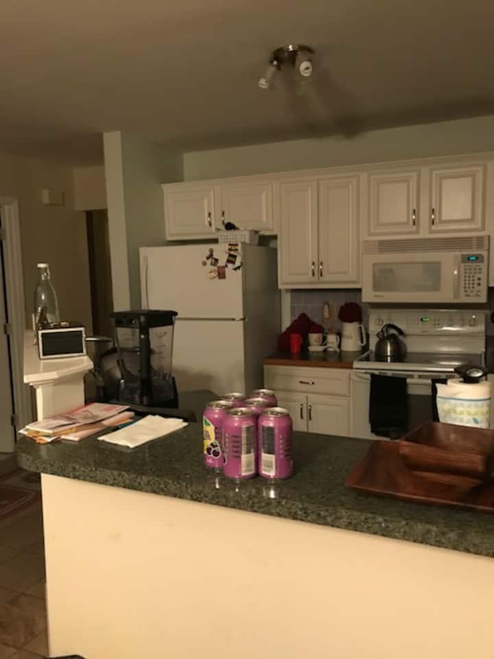 Chastity's Northern House And Student Office Space - Danbury, CT