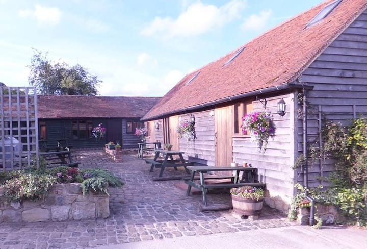 4* Countryside Cottage Badgers Set Hurstwood Farm - Crowborough