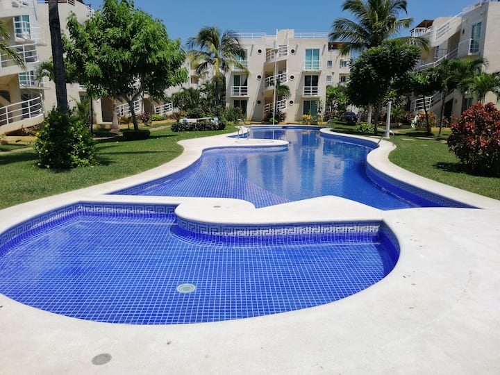Apartment In Diamante, Ground Floor, Facing The Forum. - Acapulco
