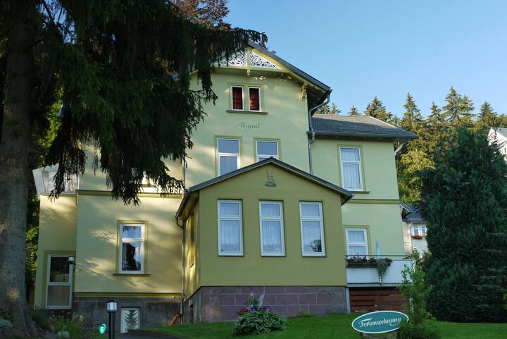 4* Ferienwohnung " Am Büchig " - Friedrichroda