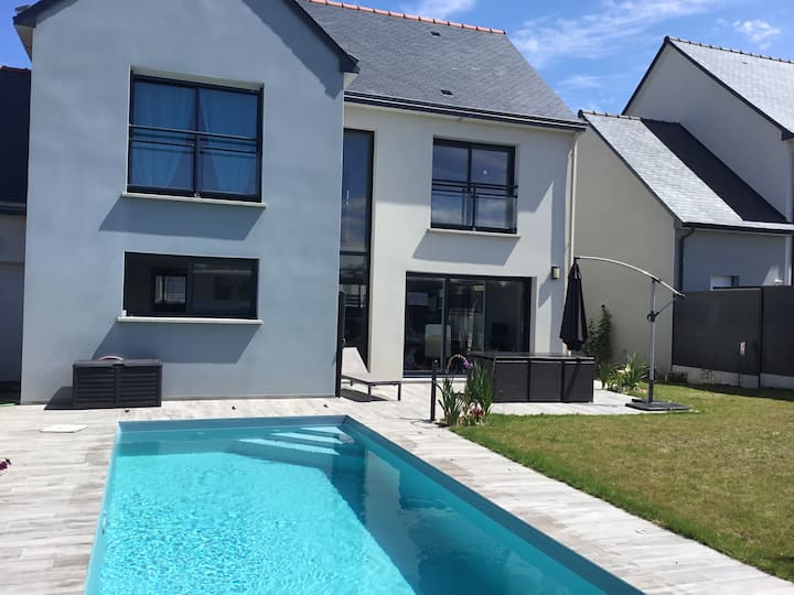 Saint-malo, Maison à 2,5km Des Plages Avec Piscine - Saint-Malo