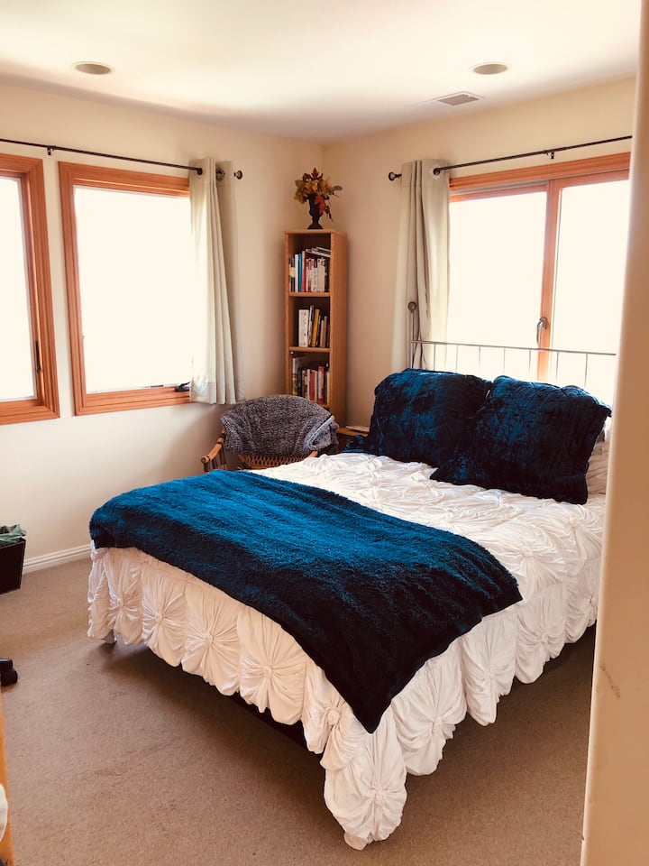 Private One Bedroom And Private
Luxury Bath - San Rafael, CA
