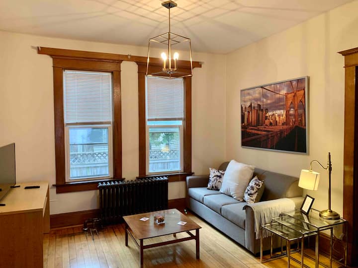 Victoria Park Apartment Main Floor - Kitchener