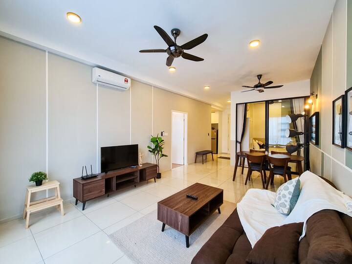 Ekocheras Elite Living: Designer Suite By Moka - Kuala Lumpur